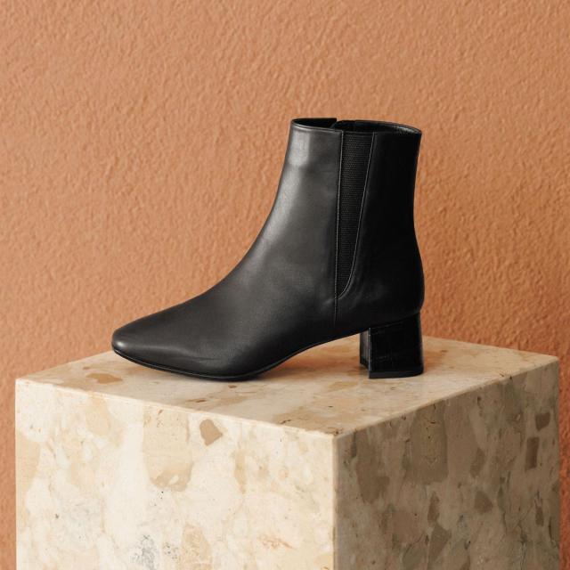 HIMIKO（HIMIKO）/Vラインですっきりシルエット【撥水】【卑弥呼25AW】スクエアトゥサイドゴアブーツ/651411