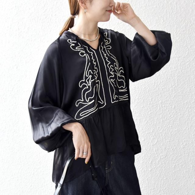 シップス エニィ（SHIPS any）/SHIPS any:〈洗濯機可能〉サテン 刺繍 スキッパー ペプラム ブラウス