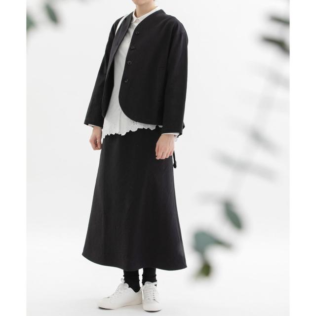 ノップドゥノッド（nop de nod）/コットンリネンバックヘムロゴ刺繍ナローフレアースカート