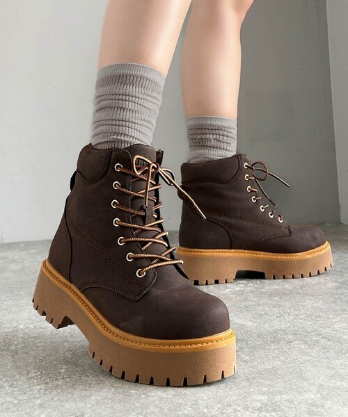 クラシカルエルフ（Classical Elf）/《JaVaジャバコラボ》ボリューム感でスタイルアップを叶える♪ヌバック調素材７ホール撥水加工ブーツ