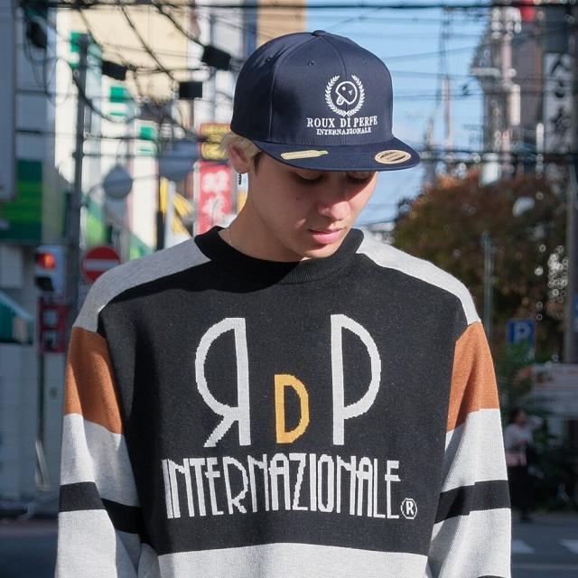 ルゥディパフィーインターナショナル（ROUX DI PERFE INTERNAZIONALE）/エンブレム＆ベーマーク刺繍キャップ