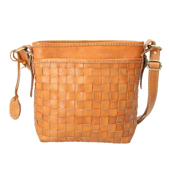 バックヤードファミリー/zuccherofilato 48460 編み込みショルダーバッグ