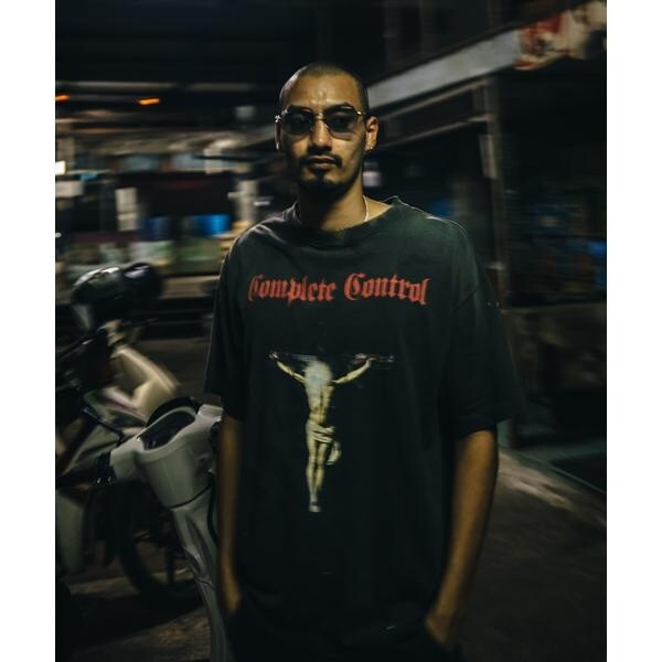 ロイヤルフラッシュ（ FLASH）/SAINT MICHAEL／セントマイケル／KK_SS TEE ／ COMPLETE CONTRL