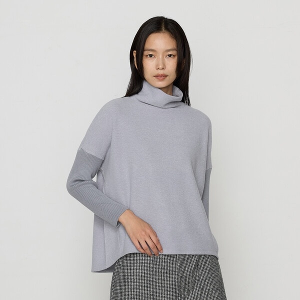 K．T キヨコ タカセ（K．T KIYOKO TAKASE）/ウールブークレー ボトルネックプルオーバー