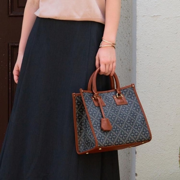 ローラ アシュレイ（LAURA ASHLEY）/【牛革／ショルダーベルト付き／Sサイズ】ミスタージョーンズ柄 バッグ