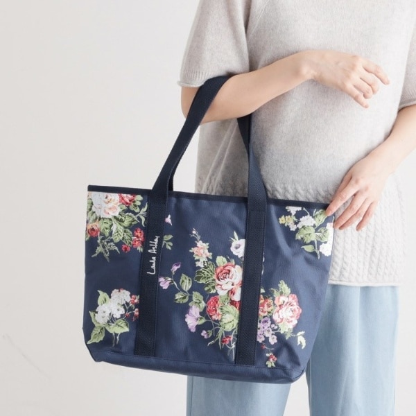 ローラ アシュレイ（LAURA ASHLEY）/ローズモア柄 トートバッグ M