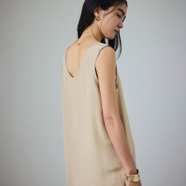 サロン アダム エ ロペ（SALON adam et rope’ ）/[25SS]GENTLE SILKノースリーブワンピース【セットアップ対応】