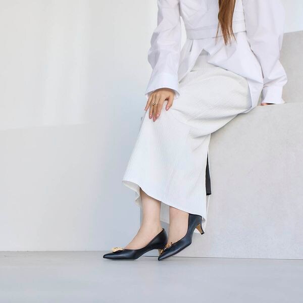 カリーノ（carino）/メタルパーツパンプスの通販はau PAY マーケット