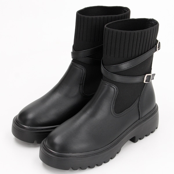 ムーム（MOOM）/クロスベルトサイドニットショートブーツ