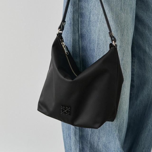 ラシット（russet）/軽量/シンプルショルダーバッグ【クラウズナイロン】(CE−1467)