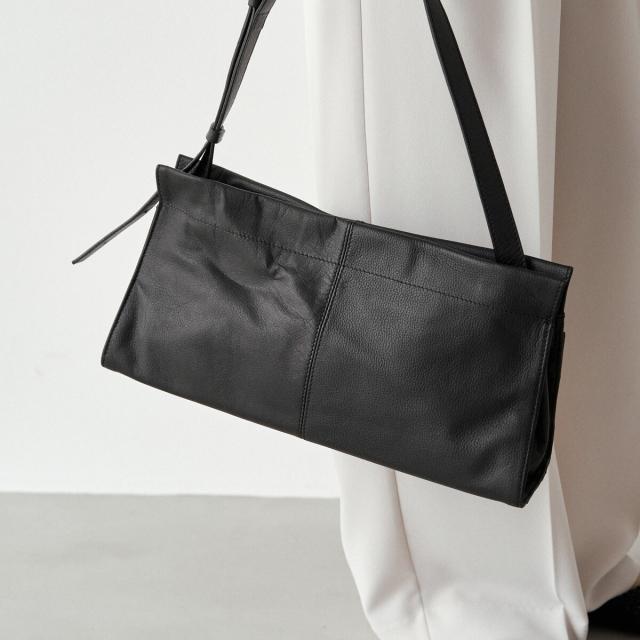 ラシット（russet）/レザー横長ショルダーバッグ(CE−1628)