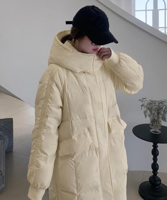 アイモハ（aimoha）/【Aimoha】大きめフードのスタンドネックロングダウンジャケット