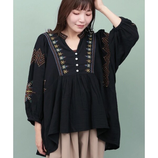 チチカカ（titicaca）/Rico フェズ刺繍モチーフブラウス