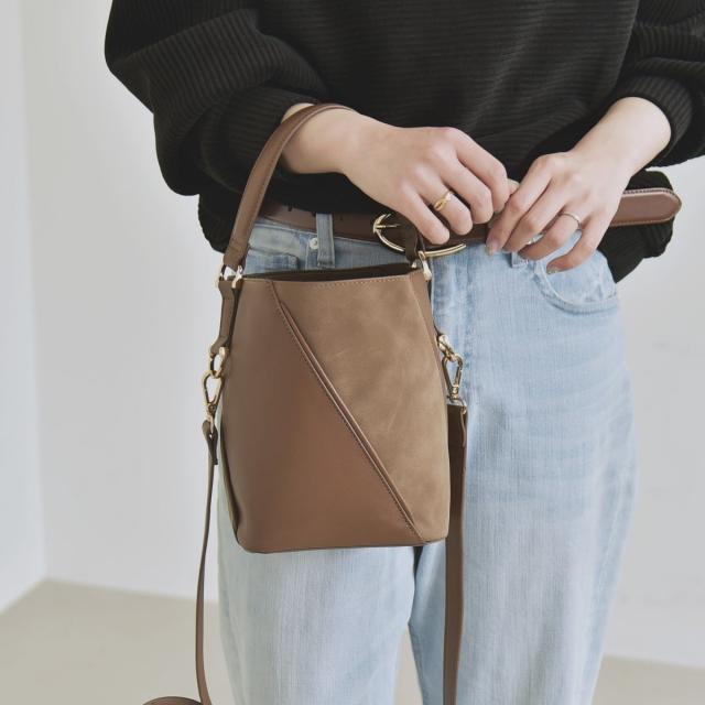 カランシエル（quaranciel）/quaranciel: 2way コンビ バケツ ショルダーバッグ × フェイクファー 巾着