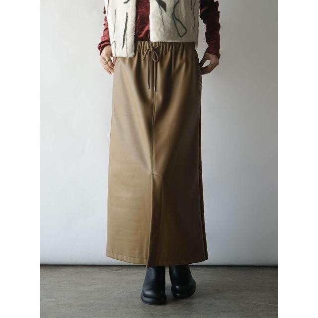 ラディエイト（RADIATE）/フロントスリットドッキングスカート