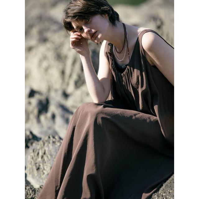 アーガ（Aga）/ギャザーネックロングワンピース