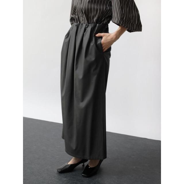 アーガ（Aga）/レザータッチウエストタックナロースカート