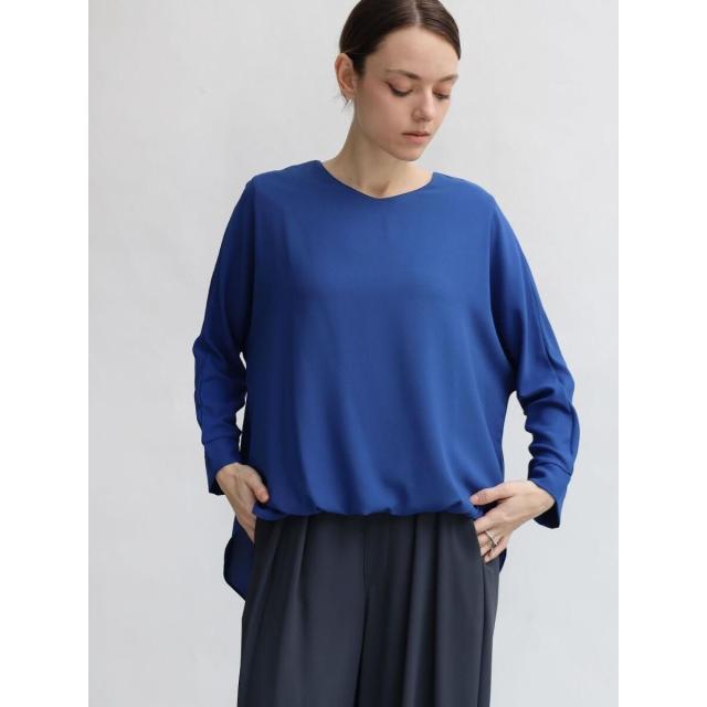 アーガ（Aga）/バルーンヘムVネックブラウス