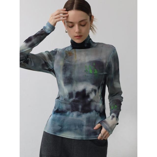 【NEW】アーガ（Aga）/オリジナル転写プリントハイネックシアートップス