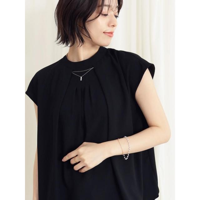 フェンネル（FENNEL）/ネックアクセ付きタックブラウス