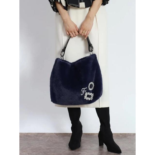 フェンネル（FENNEL）/ビジューブローチ付きフェイクファートートバッグ