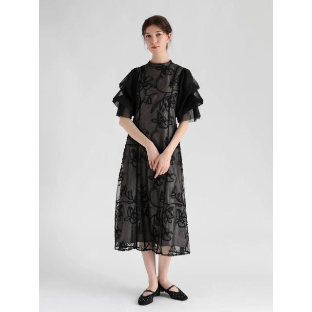 プチローブ（petirobe）/フリルスリーブチュール刺繍ドレス