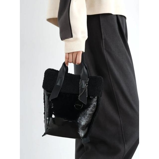 ヌエール（nouer）/ボア×エナメルミニトート