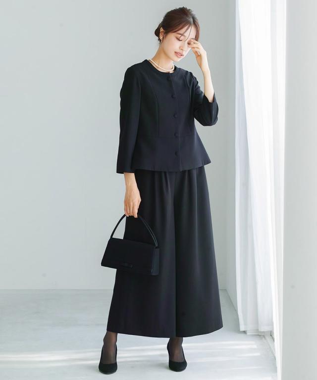 ホワイトジョーラ（WHITE JOOLA）/【洗濯機可！ストレッチ！防シワ！】慶事・弔事で使える！ペプラムジャケット見え＆ワイドパンツ2点…