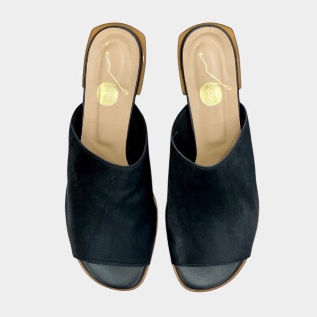 ジーアール（gr．）/本革やわらかミュールサンダル／ブラック毛皮（約22cm−26cm)