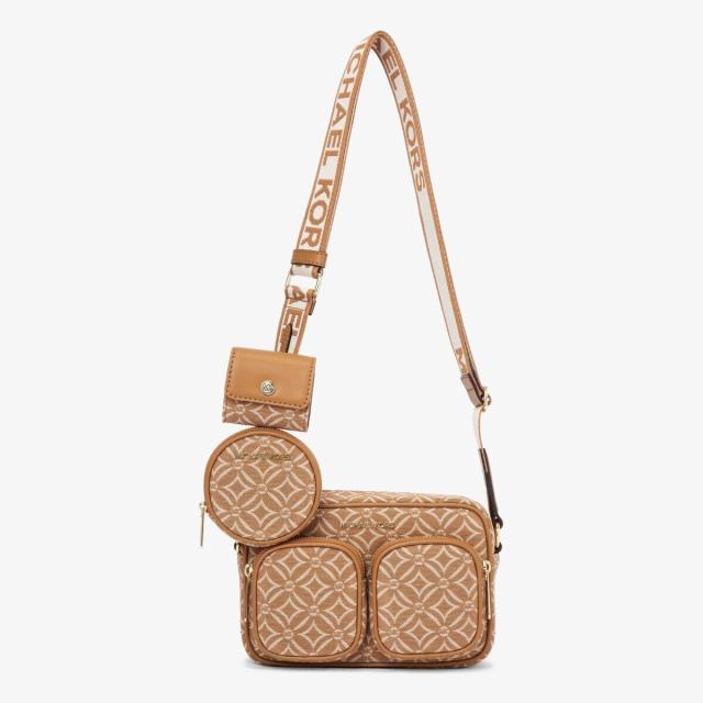 マイケル・コース（Michael Kors）/JET SET ITEM ロゴ ジャカード クロスボディ ウィズ テックアタッチ ミディアム