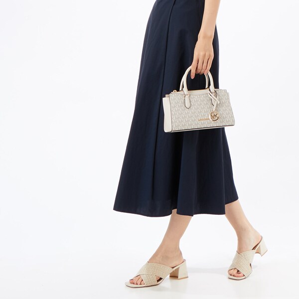 マイケル・コース（Michael Kors）/ARDEN SM TZ MSGR クロスボディ