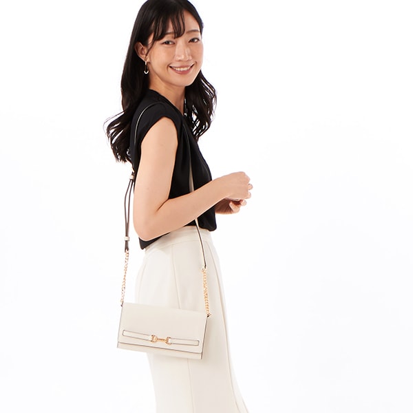 マイケル・コース（Michael Kors）/CARSON LG WALLET ON A CHAIN クロスボディ