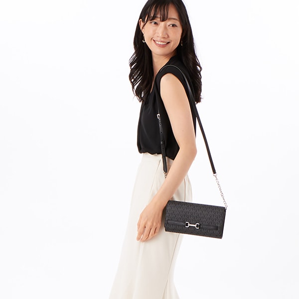 マイケル・コース（Michael Kors）/CARSON LG WALLET ON A CHAIN クロスボディ