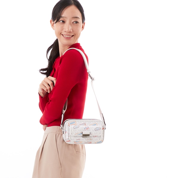 マイケル・コース（Michael Kors）/BRADSHAW ポケット カメラ クロスボディ エクストラスモール