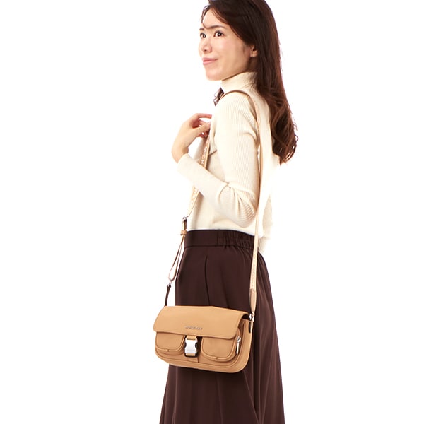 マイケル・コース（Michael Kors）/KHAI ダブルポケット フラップ クロスボディ ミディアム