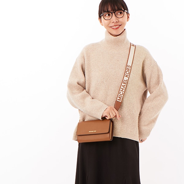 マイケル・コース（Michael Kors）/JET SET ITEM ジップアラウンド ウォレット クロスボディ ラージ