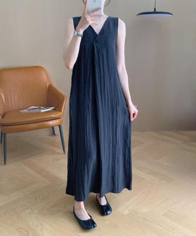 ディケイドクラシック（DECADE CLASSIC）/ノースリーブVネックワンピース