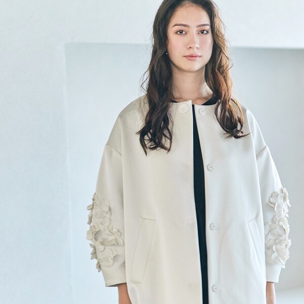 オーディア ミューズ（Audie a Muses）/フラワーモチーフコクーンジャケット