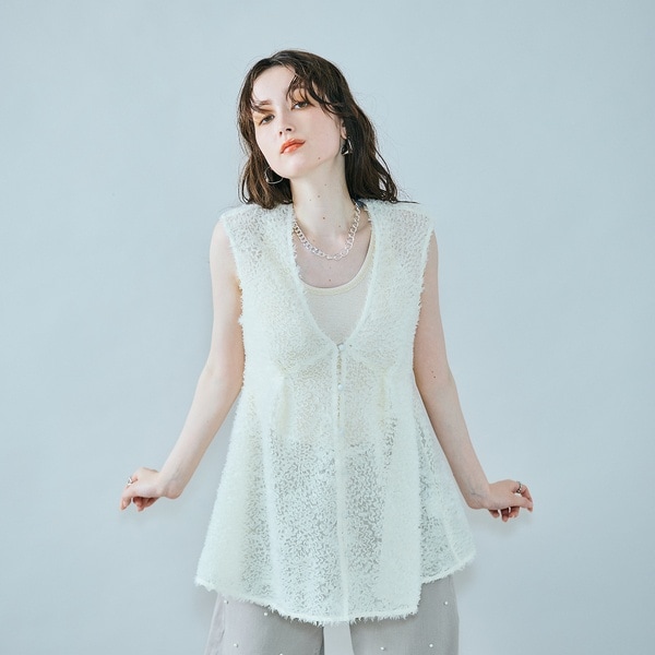 オーディア ミューズ（Audie a Muses）/チュール刺繍レイヤードジレ