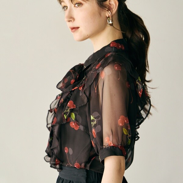 オーディア ミューズ（Audie a Muses）/チェリープリントリボン付きブラウス
