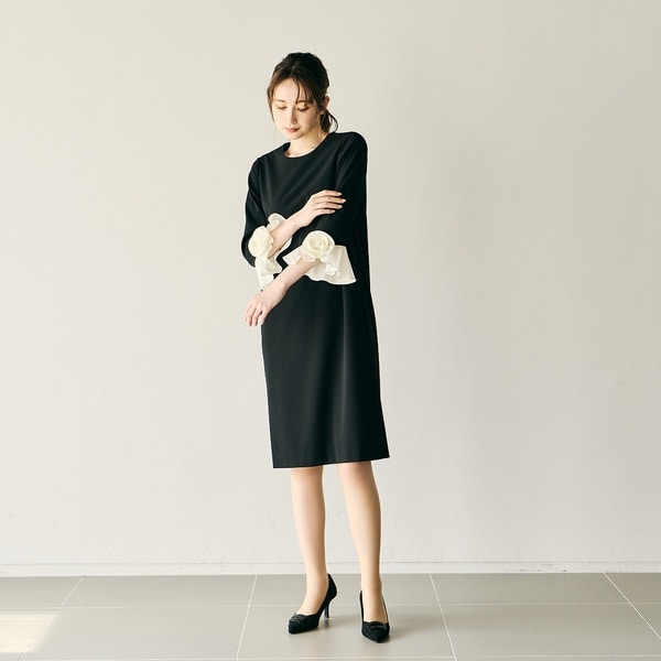 オーディア ミューズ（Audie a Muses）/フラワーモチーフ付スリーブワンピース