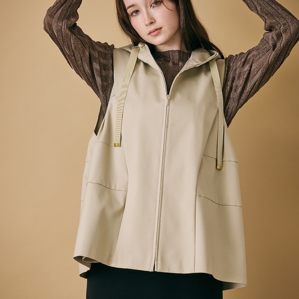 オーディア ミューズ（Audie a Muses）/サイドタックフード付きジレ