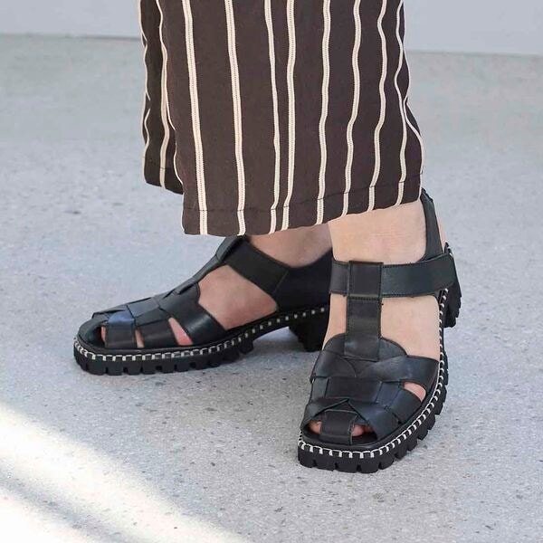 ディッシー（D’ICI）/タンクソールグルカサンダル