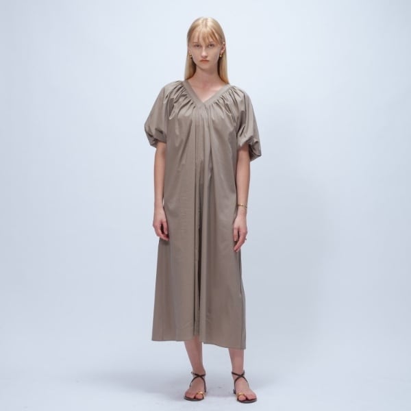 クロエンス（cloenc）/【手洗い可】ギャザーVネックワンピース