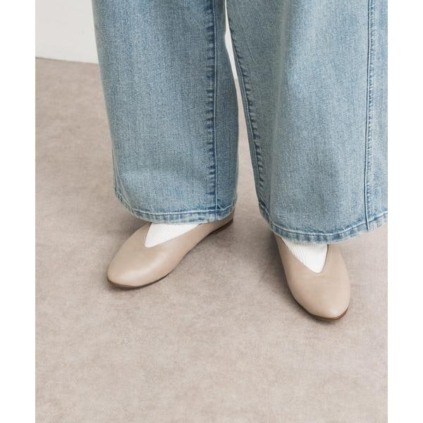 アーバンリサーチ ドアーズ（URBAN RESEARCH DOORS）/Vカットパンプス