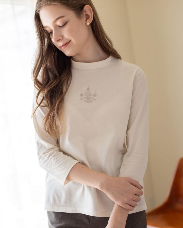 マリサグレース（Marisa Grace）/オーナメント刺しゅうカットソー