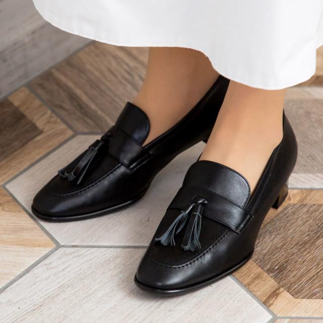 スコーピウス（SCORPIUS）/【SCORPIUS】ヒールアップ タッセル ローファー