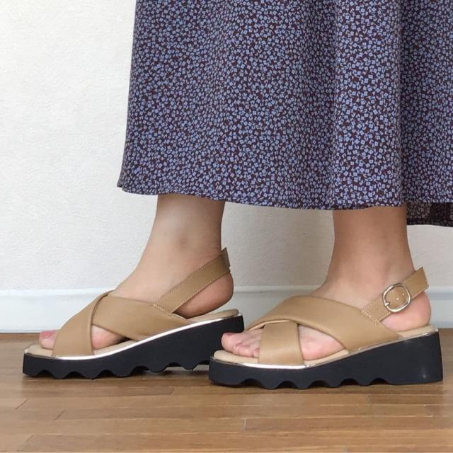 ムーム（MOOM）/ウェーブソール サンダル