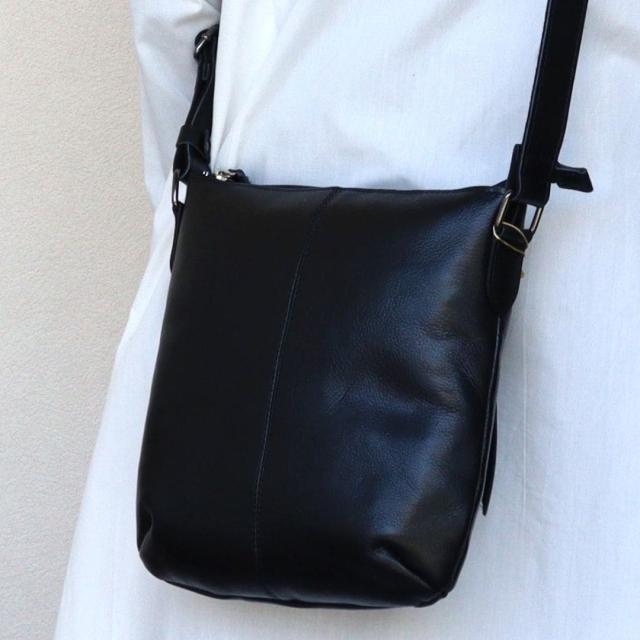 エイチエス（HS）/日本製 本革 ショルダーバッグ