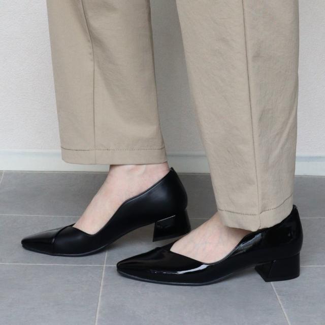 エイチエス（HS）/日本製 COOL SAPPHIRE Vカット チャンキーヒール パンプス